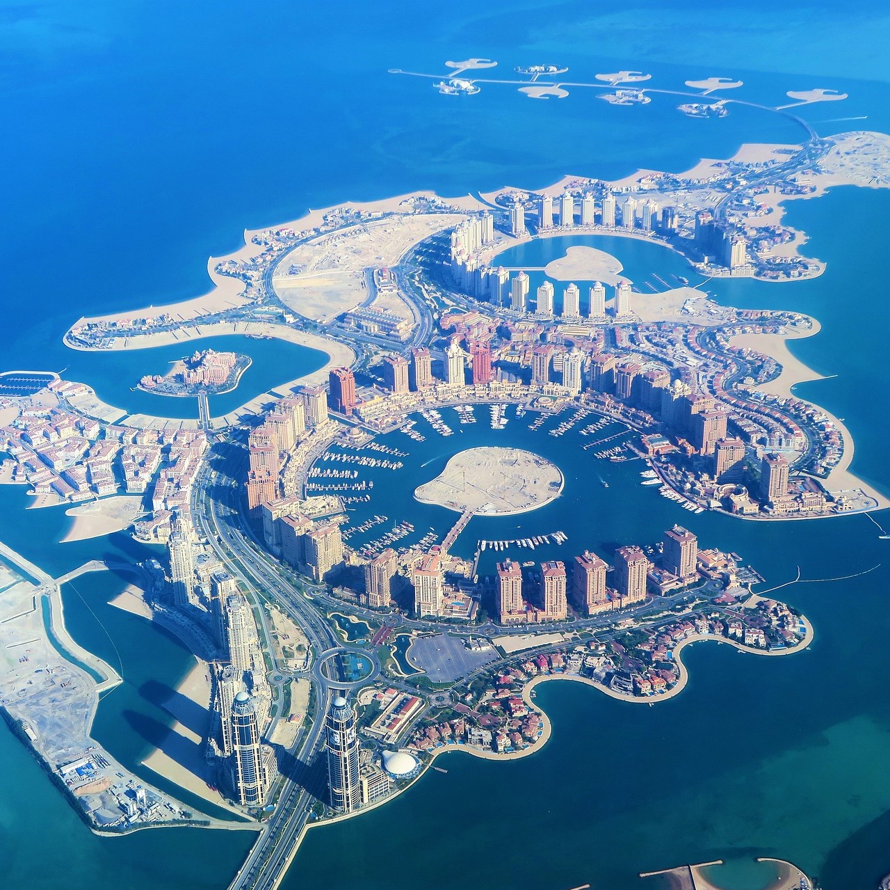 Fußball-WM in Katar – Wo “König Fußball” über Menschenrechte hinweg ...